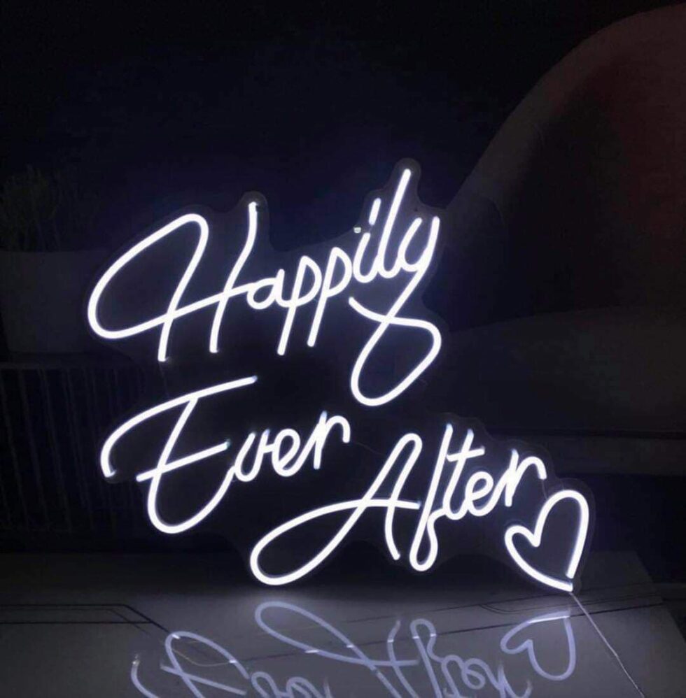 Hire Customisable Neon Signs | Snaptured